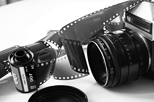 DENSITÓMETRO: Mide la densidad óptica de materiales y superficies